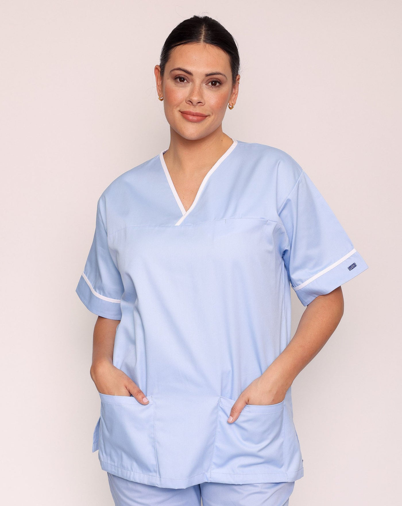 Casey Unisex Smart Scrub Tunic | Sky Blue & White