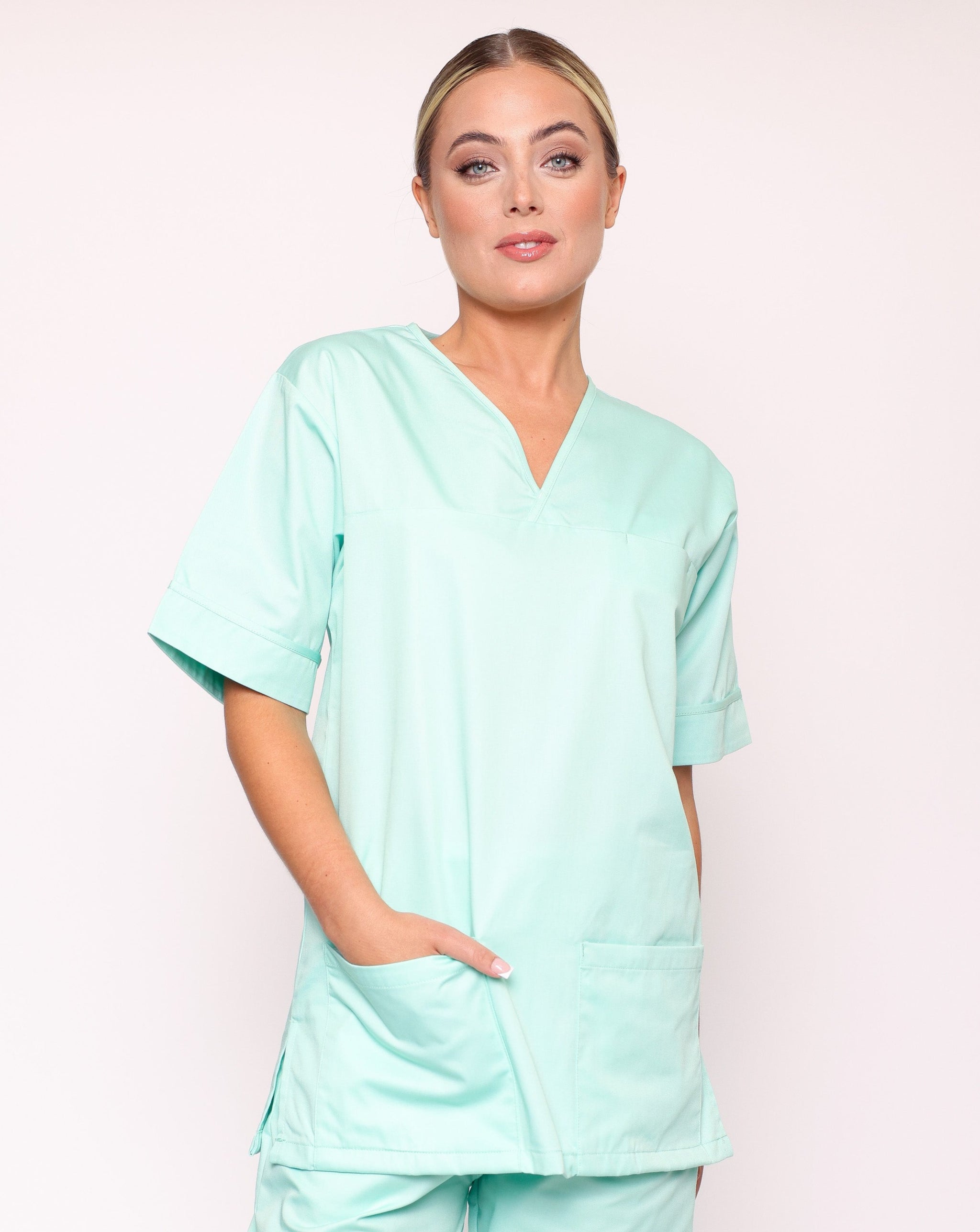 Howser Unisex Smart Scrub Tunic | Eau De Nil